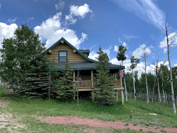 Peaceful Aspen Sunset Cabin Surrounded By Aspens - Colorado