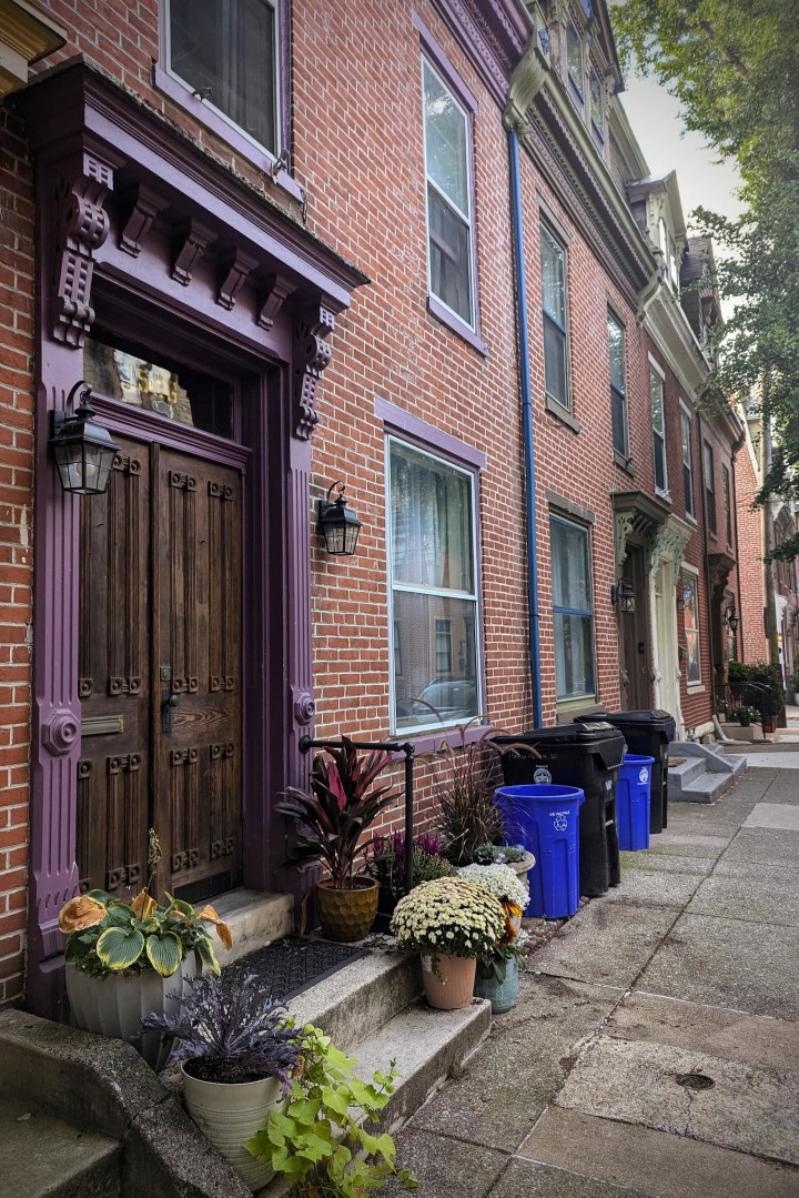 Charming Midtown Harrisburg Retreat - Harrisburg, PA