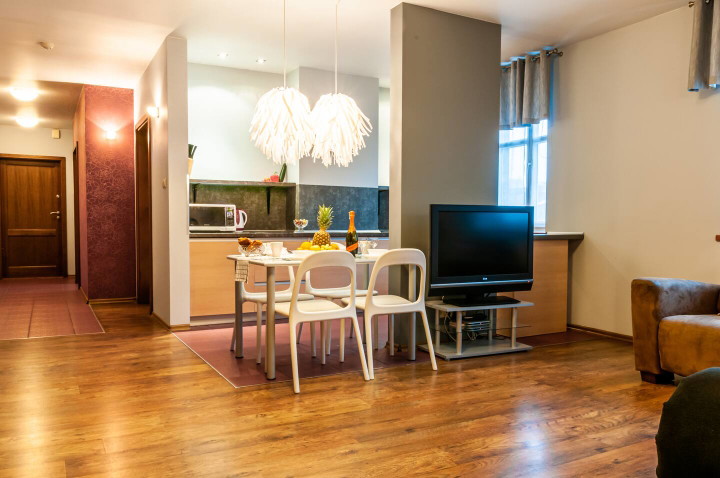 Komfortowy Apartament. 2 Sypialnie. Centrum. A/c - Polonia
