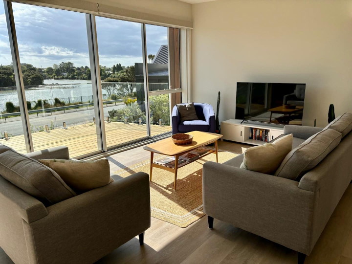 Raglan Retreat With Water Views - Raglan