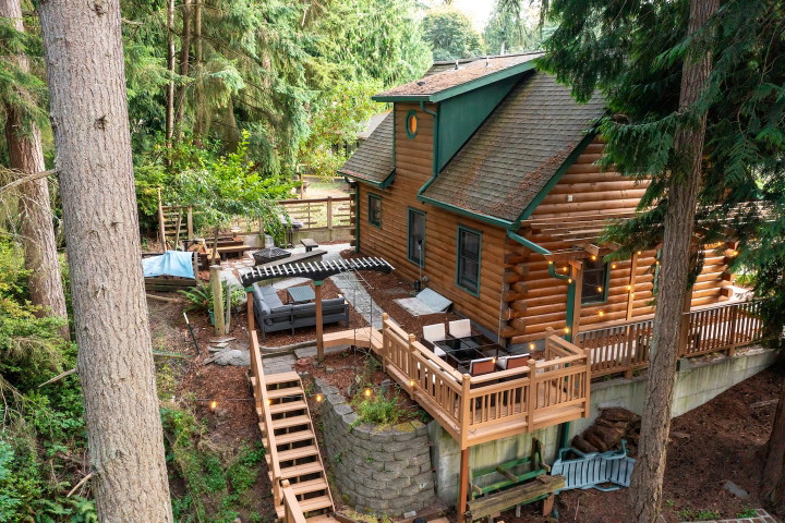 Cabin Retreat In Clinton | Cozy 2br, Beach Access - Whidbey Island, WA