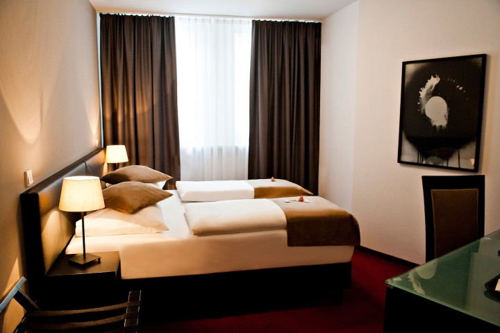 Doppelzimmer Im Herzen Von Frankfurt - Frankfurt