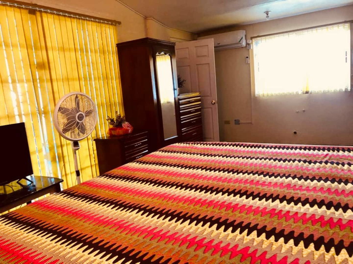 Cozy Studio With Free Parking - Jamaica