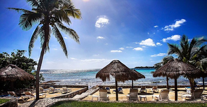 Vue Imprenable En Bord De Mer, Ménage Quotidien - Akumal