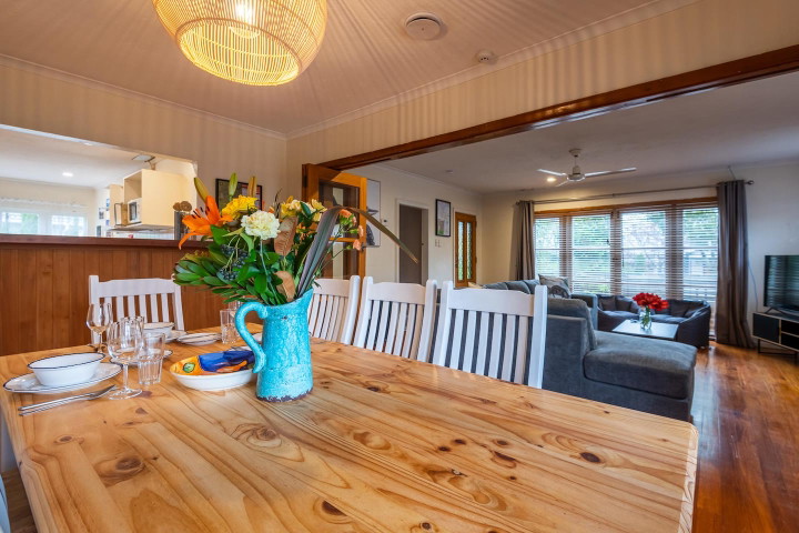 Mutts, Mtbs & Mud Pools - Central, Sleeps 12 - Rotorua