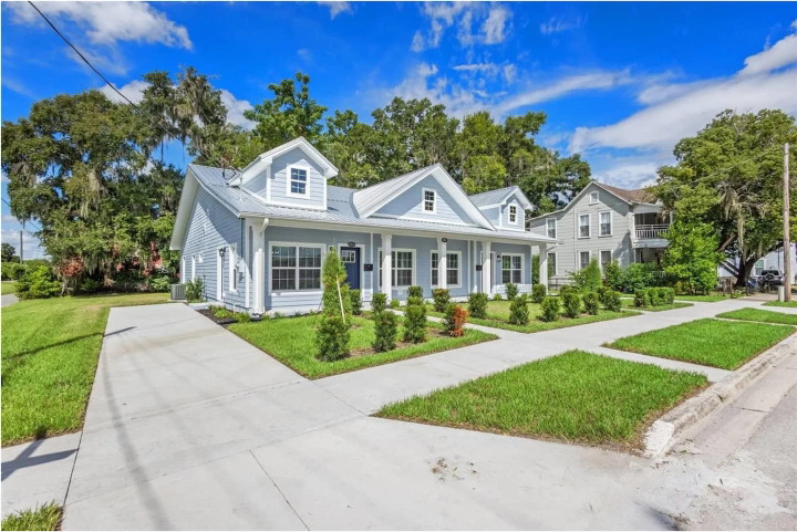 Luxury 4 Bedroom In Downtown Plant City | Walkable - Plant City, FL