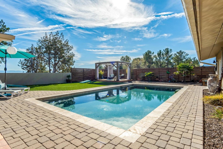 Private Heated Swimming Pool & Hot Tub Amazing Views, Privacy & Close To Sedona! - Cottonwood, AZ
