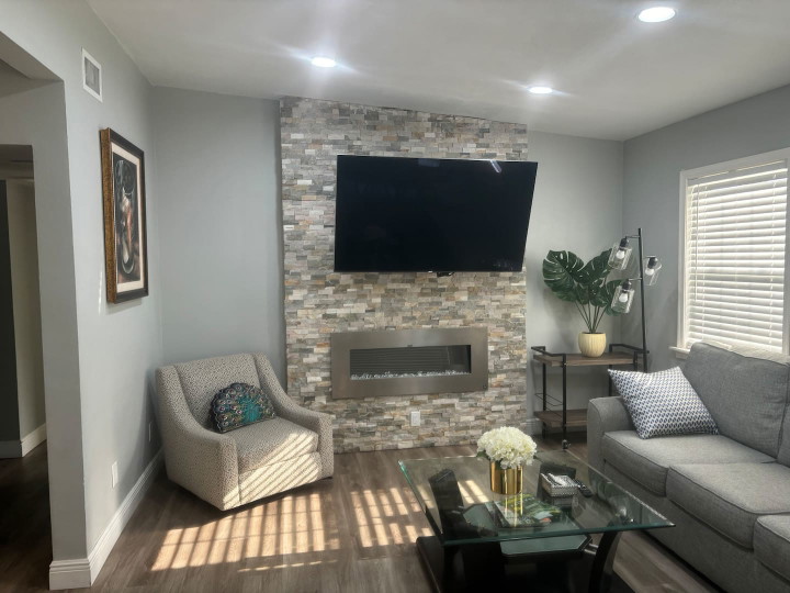 Tropical Escape House With Hot Tub - St. Petersburg, FL