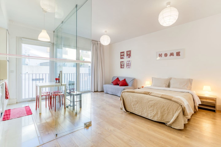 Studio (Lisbon/bairro Alto)garage - Almada