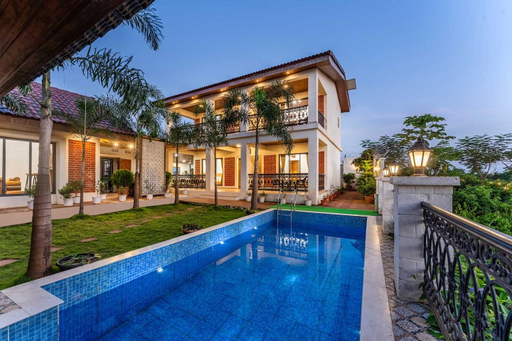 6br| Luxe Pool&tub |Stayvista| Bella Villa @Nashik - Shahapur