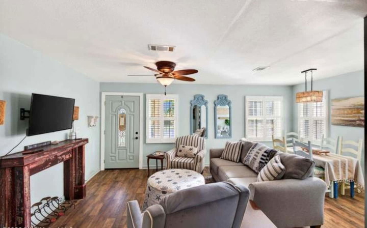 Steps2white Sandy Beach/familyfun/fishing/games - Gulfport, MS