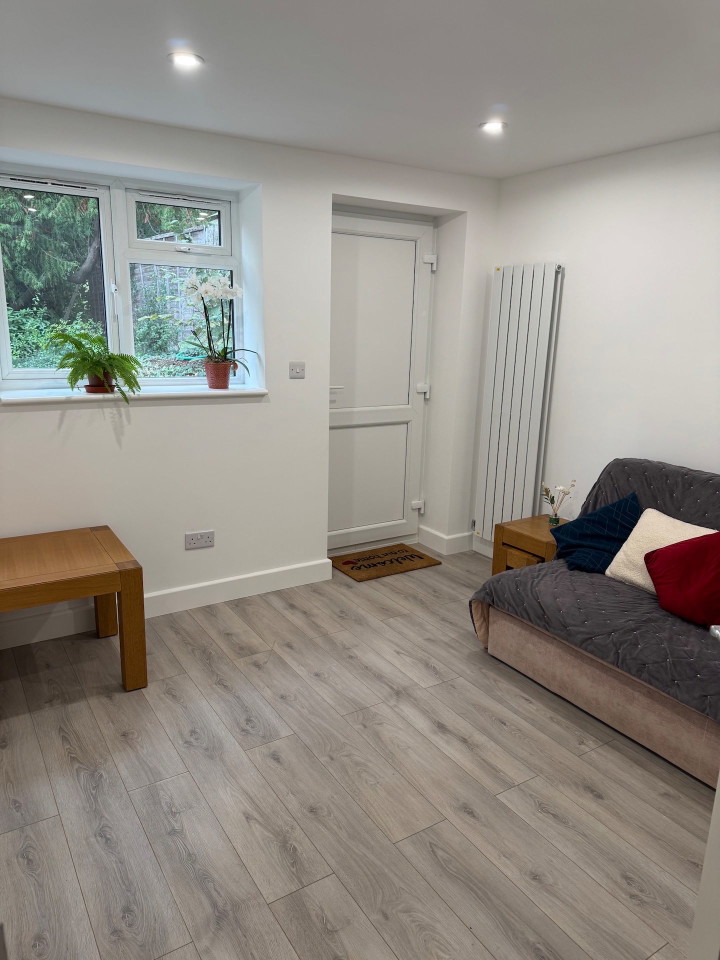 Modern Flat Near Woking Park & Town Centre - Woking