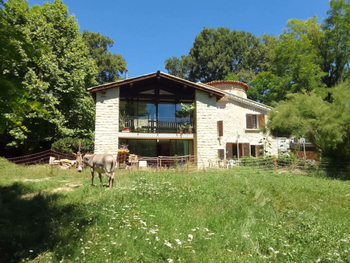 Les Favouilles, Le Gîte De 15 Places - Manosque