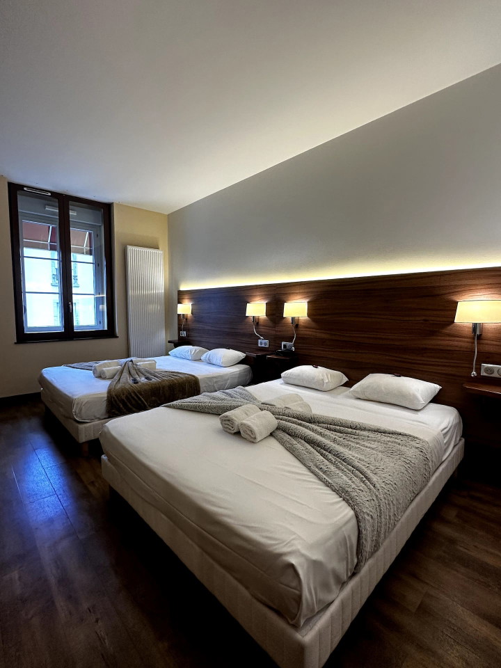 Chambre D'hôtel - Quadruple Supérieure - Lons-le-Saunier
