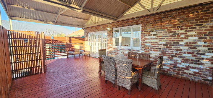 Character Home: Affordable & Central - Perth
