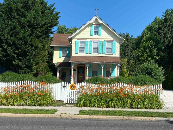 Manasquan Mermaid Manor Llc - Spring Lake, NJ