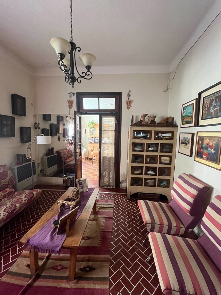 Hermosa Casa En Pleno Centro. - Colonia Caroya