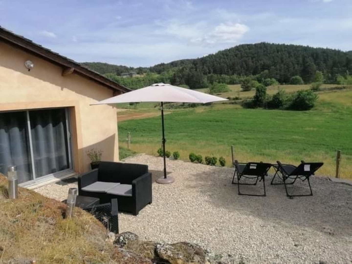 Gîtes Chaleureux à La Campagne. - La Canourgue