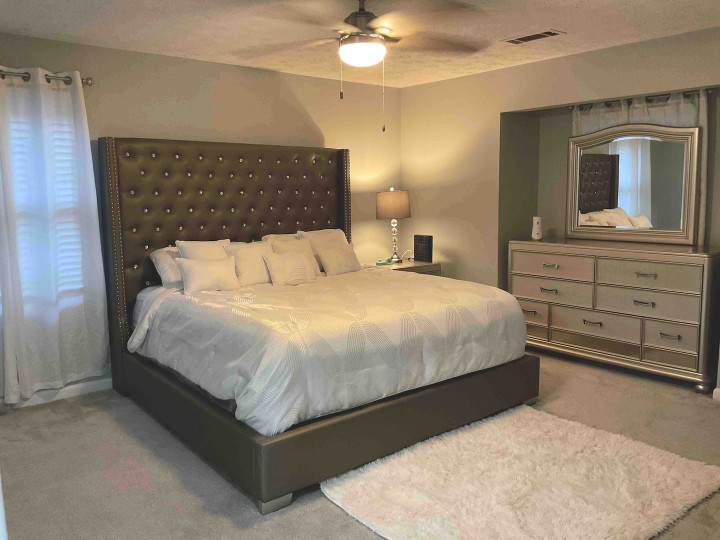 King Size Bed Master Suite W/ Renovated Interior - Suwanee, GA