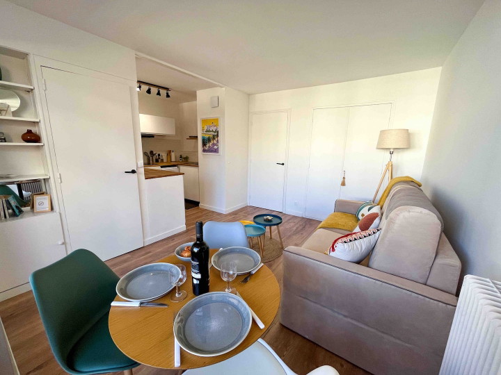 Downtown With Terrace - Beach 30 Meters Away - Saint-Raphaël