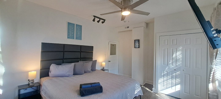 Your Charm's City Pad 24 (King Size Bed) - 메릴랜드