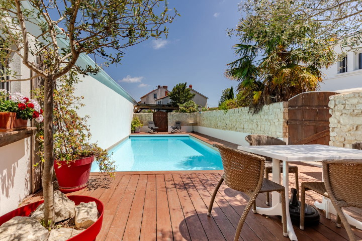 Logement Avec Piscine ,Terrasse, Garage,wifi - Île de Ré