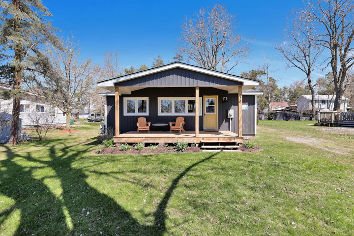 Sauna Retreat Near Beach | Cozy Cottage + Firepit - Lake Erie, PA