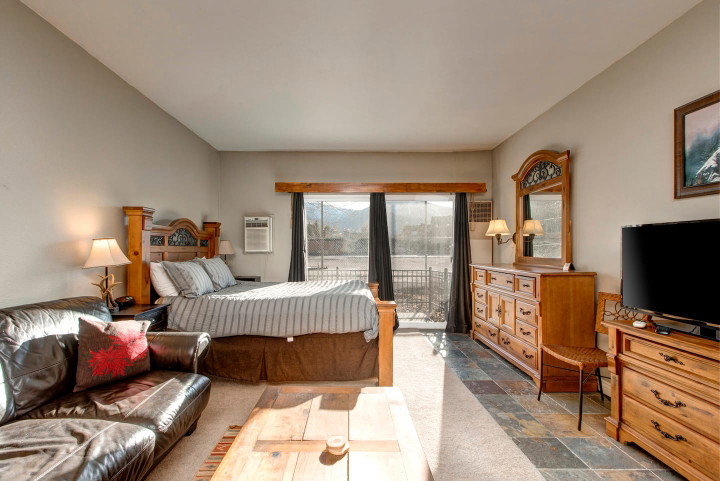 Ski Bus, Walkout Patio | Sleeps 4 | Moose Mgt 612 - Park City, UT