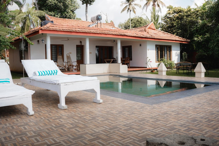 Tranquil Waters- A Pool Villa By The Backwaters - Kumarakom