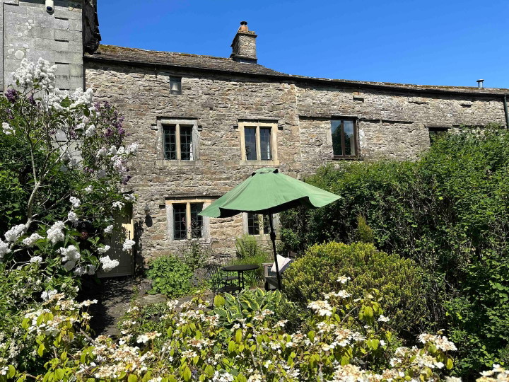 Hawes .16 Th C  Elizabethan Enchanting Cottage. - Hawes