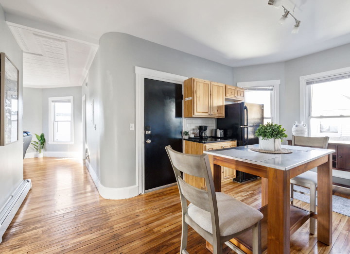 Bright & Spacious Apartment With Amazing Shower - Portland, ME