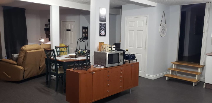 Spacious And Quiet 1 Bedroom Basement Appartment. Large Quiet Apartment Of One Bedroom. - Gatineau
