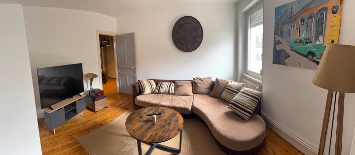Apparemment F4 Meublé Complet Avec 3 Chambres - Lure