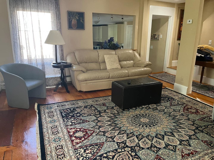 2 Car Free Parking, Great Location! Spacious Apt. - Everett, MA