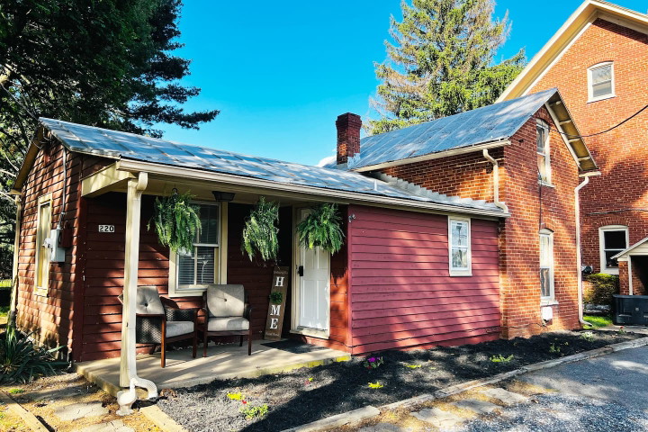 Dayton Guesthouse - Harrisonburg, VA