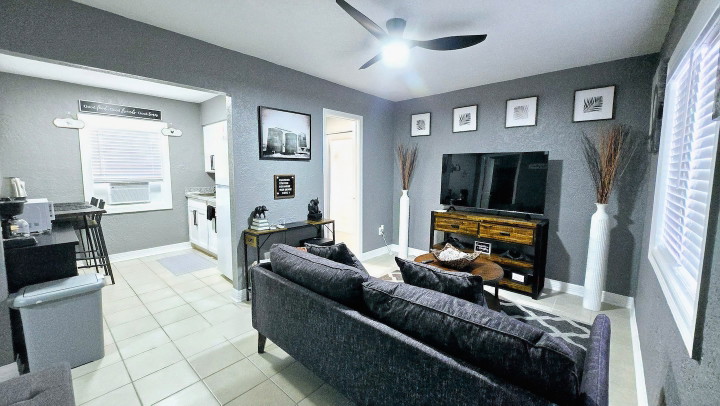 Apt#3 Quiet Comfortable Place Near Chemical Plants - Baytown, TX