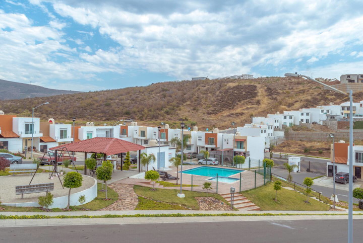 Family 3br Home | A/c | Pool | 5 Min Beach - Ensenada
