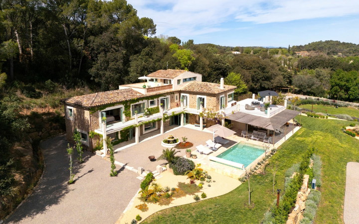 Mas Casagran, Un "Mini-resort" Privé Avec Court De - La Escala