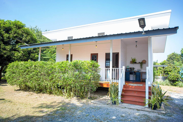 Spacious Family Cottage / Sleeps 4 - Kanchanaburi