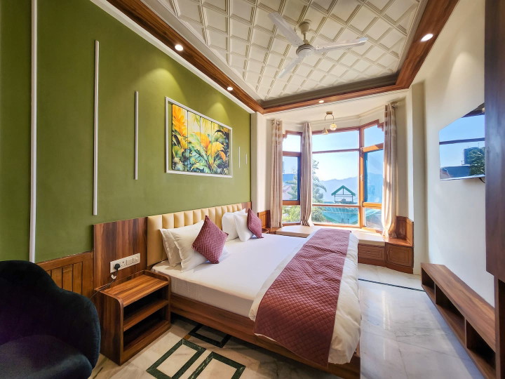 Bay Window Suite - Shimla