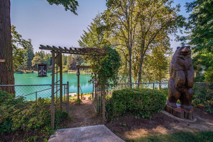 River Forest Lake Apt W/hot Tub. Hot Find! - Oregon City, OR