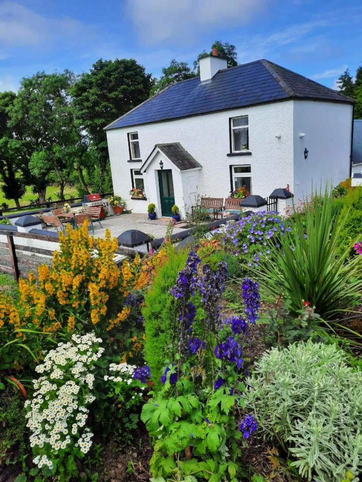 Typical Irish Farm House - On 20 Acre Farm - Kells
