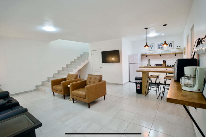 Family Home Close To Tourist Downtown - 5 Beds - Ensenada