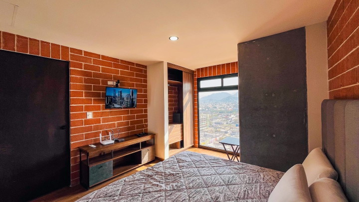 Centrally Located In Mty. Ideal Location Next To Fundidora - Monterrey