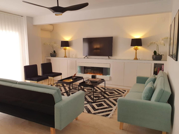 Appartement Refait à Neuf Situé En Première Ligne De Plage - Cadix