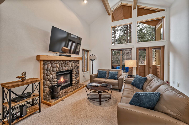 Mountain View Condo W/ Hot Tub - Carson City, NV