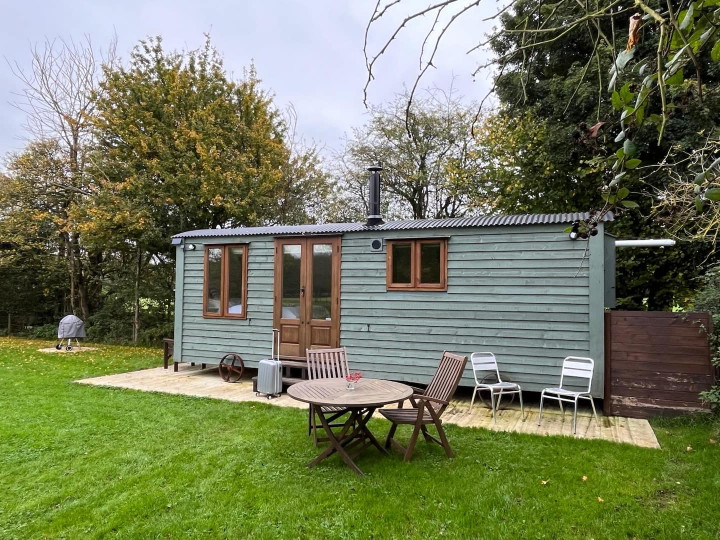 Big Bear Shepherd's Hut - Blandford Forum