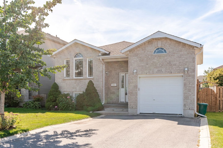 Big & Charming Bungalow Getaway - Kingston, Canada