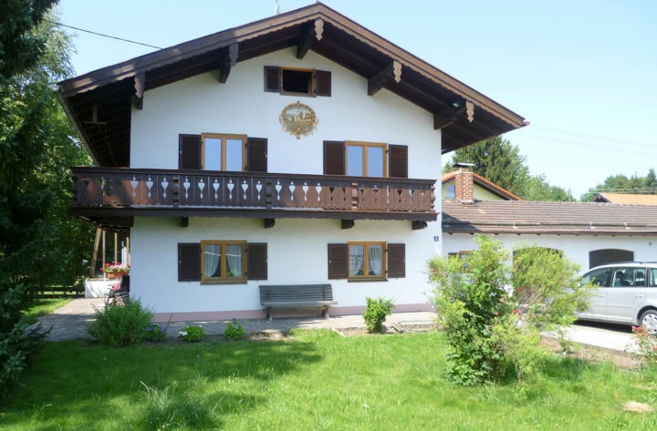 Large Holiday Home With Garden - Holzkirchen