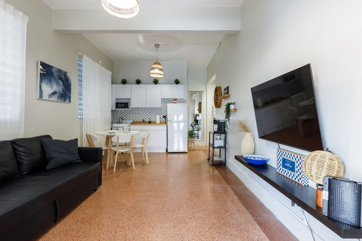 Downtown Apartment | 10 Minutes From The Airport - Puerto Rico